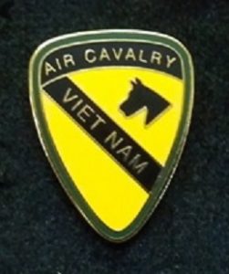 1st Cav Crest w/Wreath | Crossed Sabers – Chapter Gift Shop
