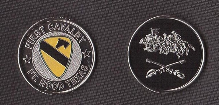 Fort Hood Challenge Coin | Crossed Sabers – Chapter Gift Shop